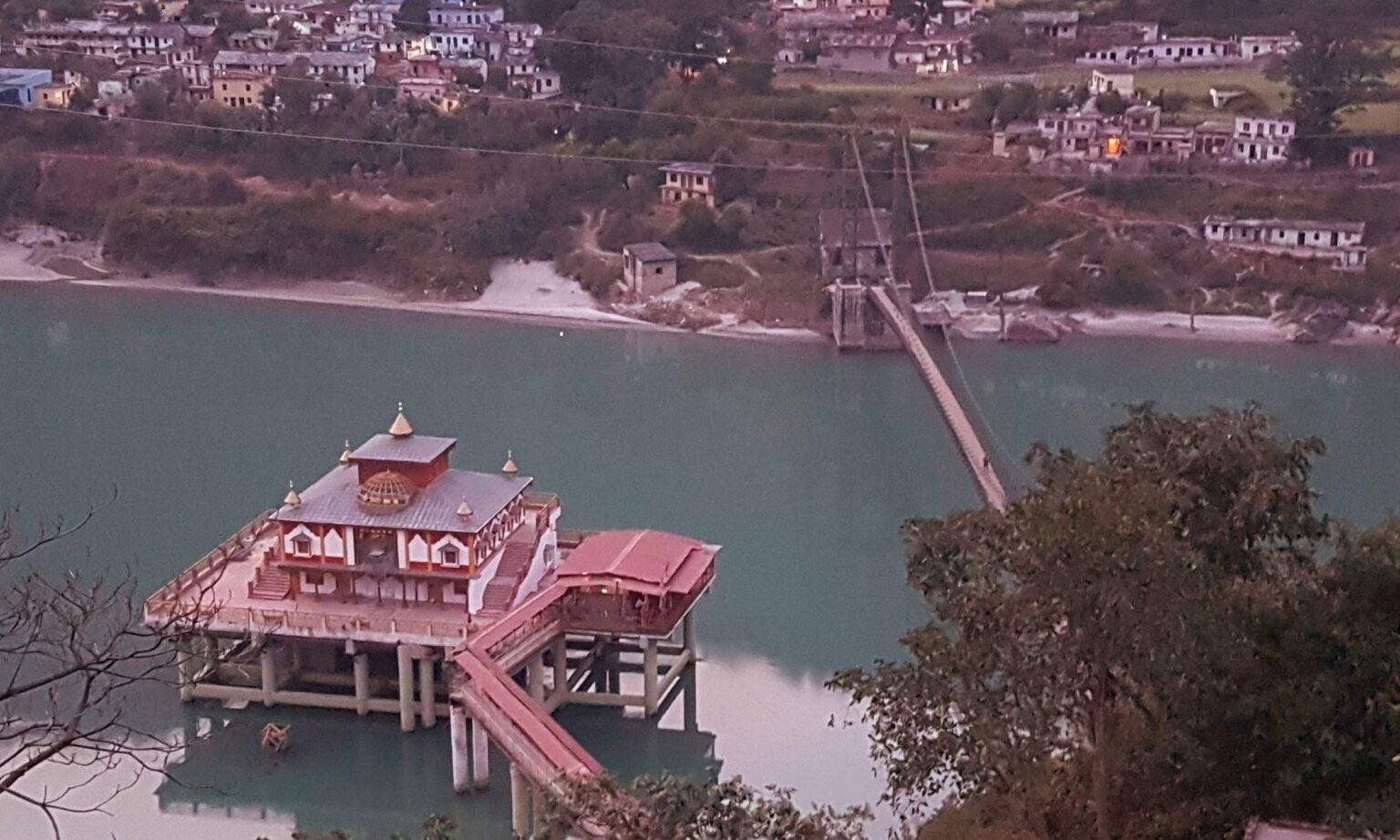 Best Religious & Pilgrimage Places to Visit in Uttarakhand