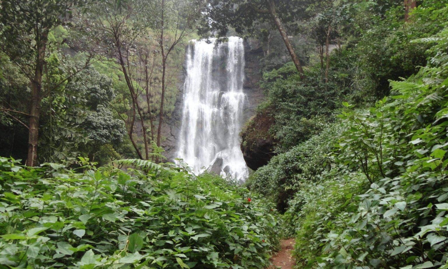 10 Must Visit Waterfalls in Karnataka | Karnataka Tourism