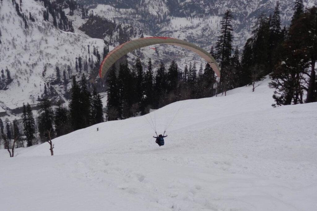 21 Best Places to See Snowfall in India | Bon Travel India