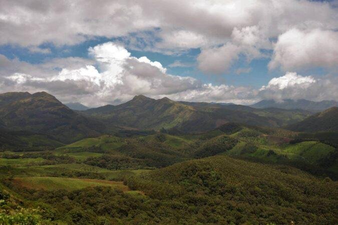 16 Best Places to Visit in Munnar Hill Station in Kerala | Bon Travel India