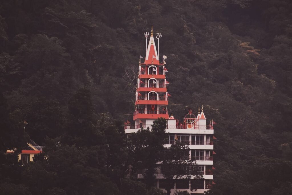 10 Famous Temples in Rishikesh, Uttarakhand | Bon Travel India